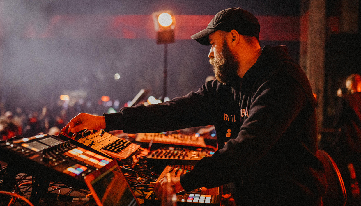 Music is therapy for Kyiv producer Koloah | Native Instruments Blog