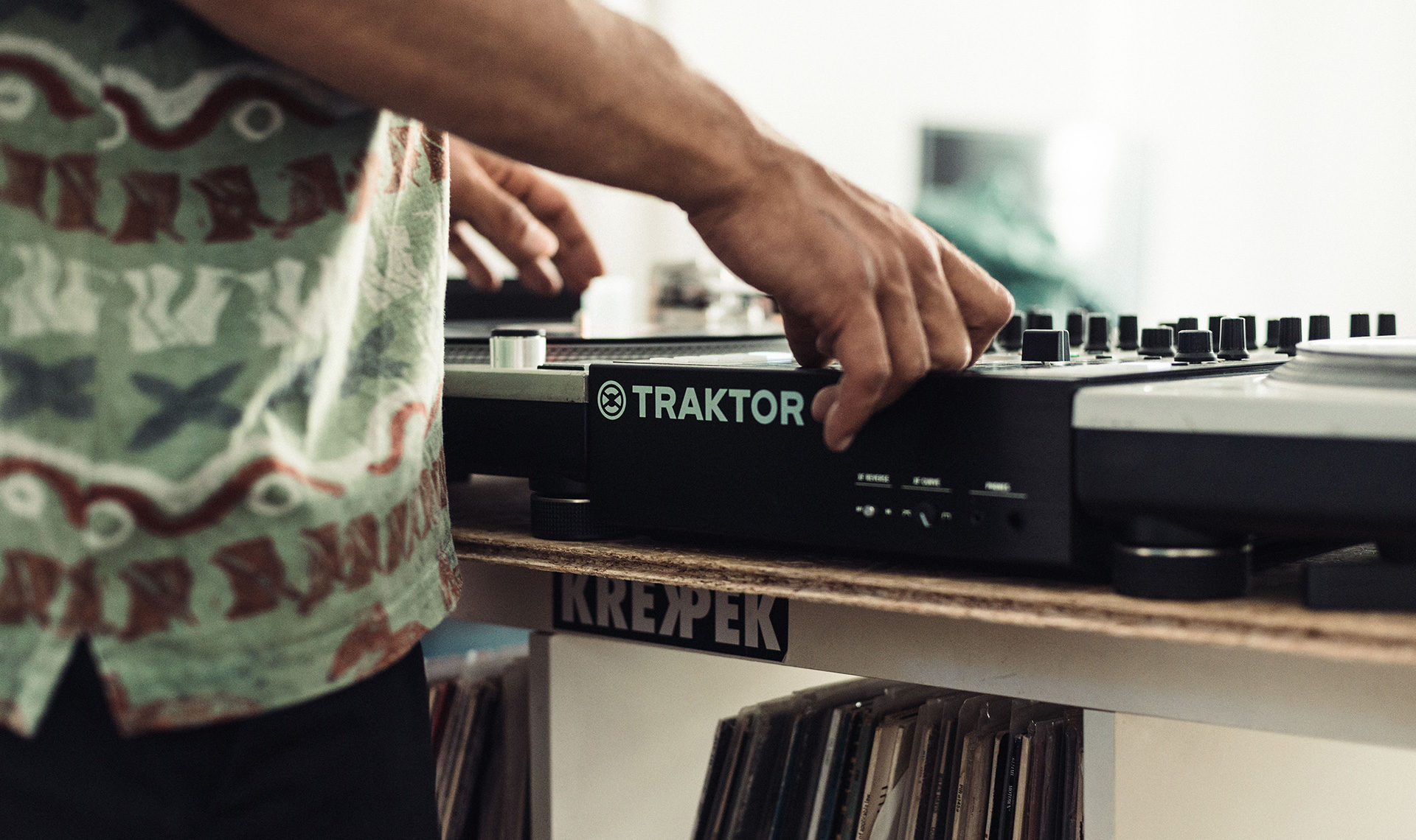 Watch: Hip hop beat making with Figub Brazlevic | Native Instruments Blog