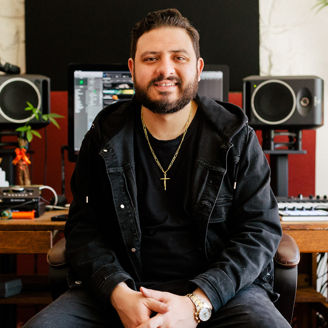 Watch: Crafting Killer Hooks with Rogét Chahayed – Native Instruments Blog