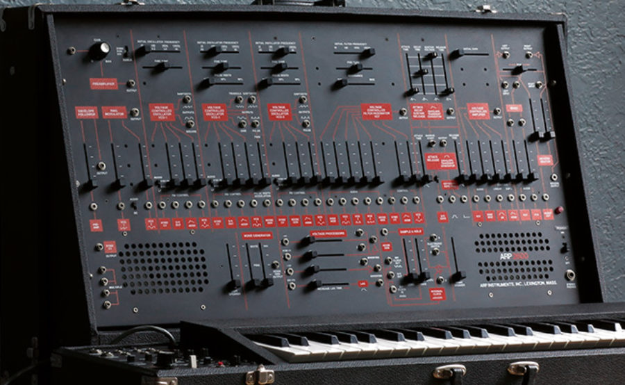 Secrets of electronic interfaces: Modularity | Native Instruments Blog