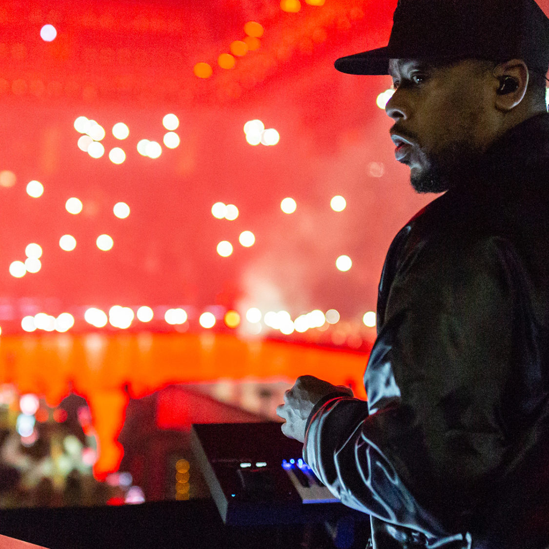 Behind Drake’s live production with D10 | Native Instruments Blog