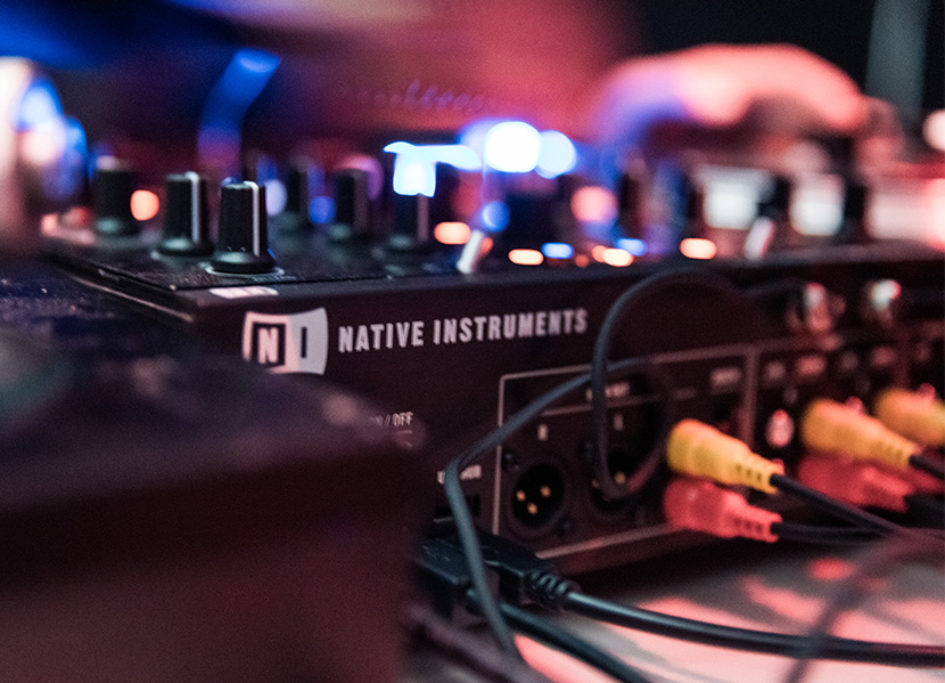 TLo – Turntablism, TRAKTOR, and touring | Native Instruments Blog