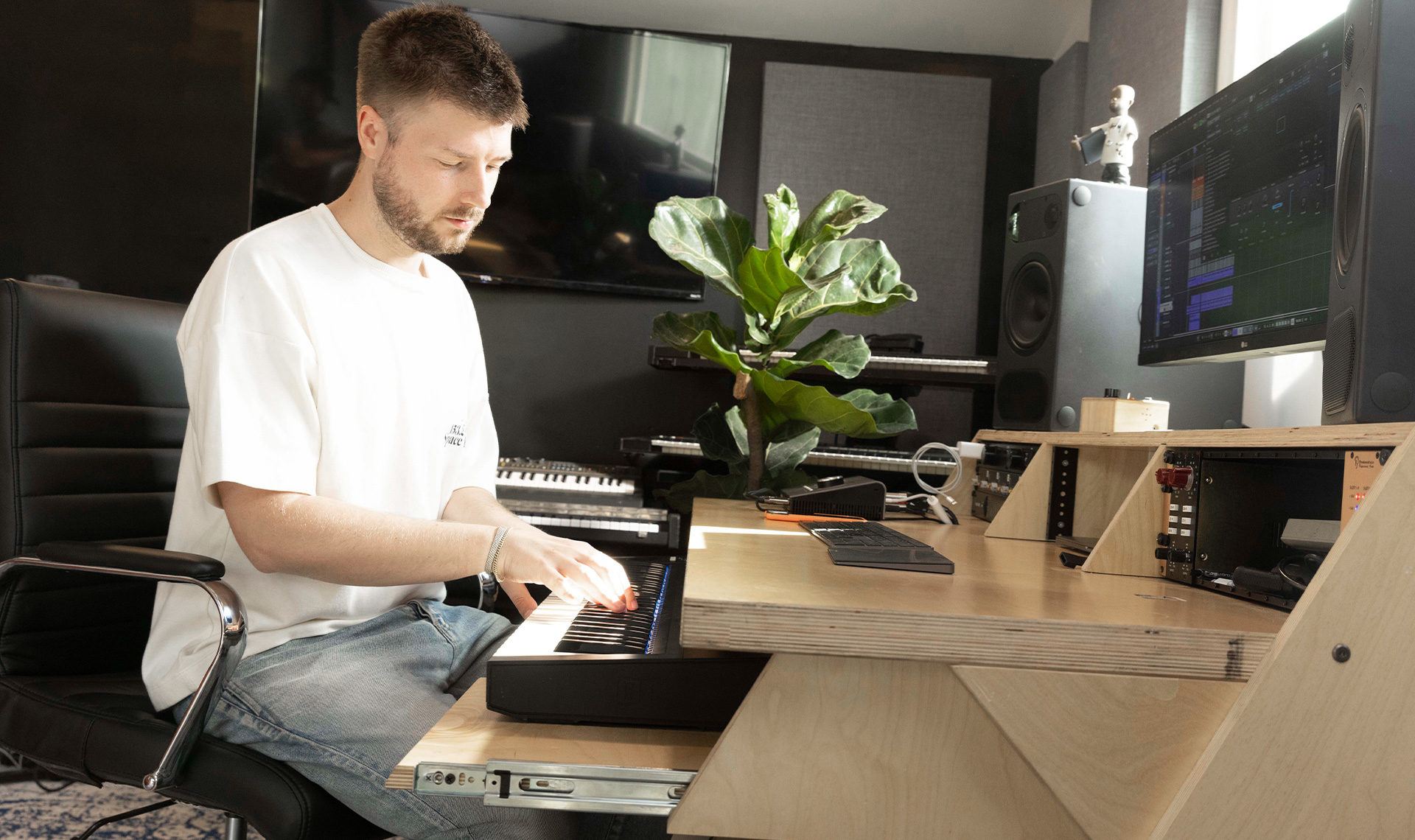 Watch Lido unlock creative production ideas with BATTERY and RETRO ...