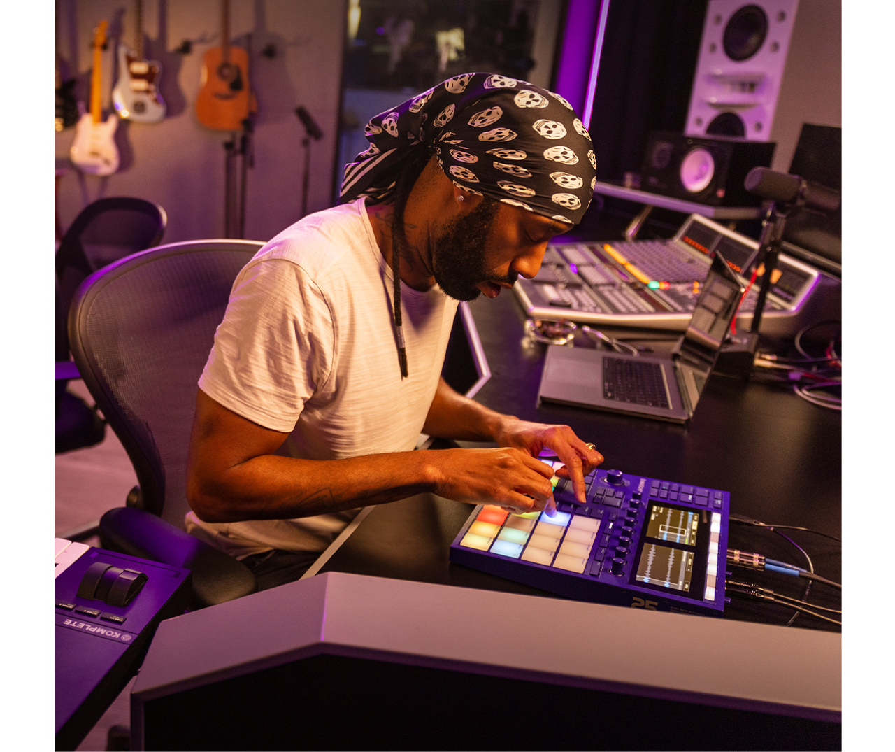 DannyBoyStyles Builds a Soulful RnB Banger with MASCHINE+