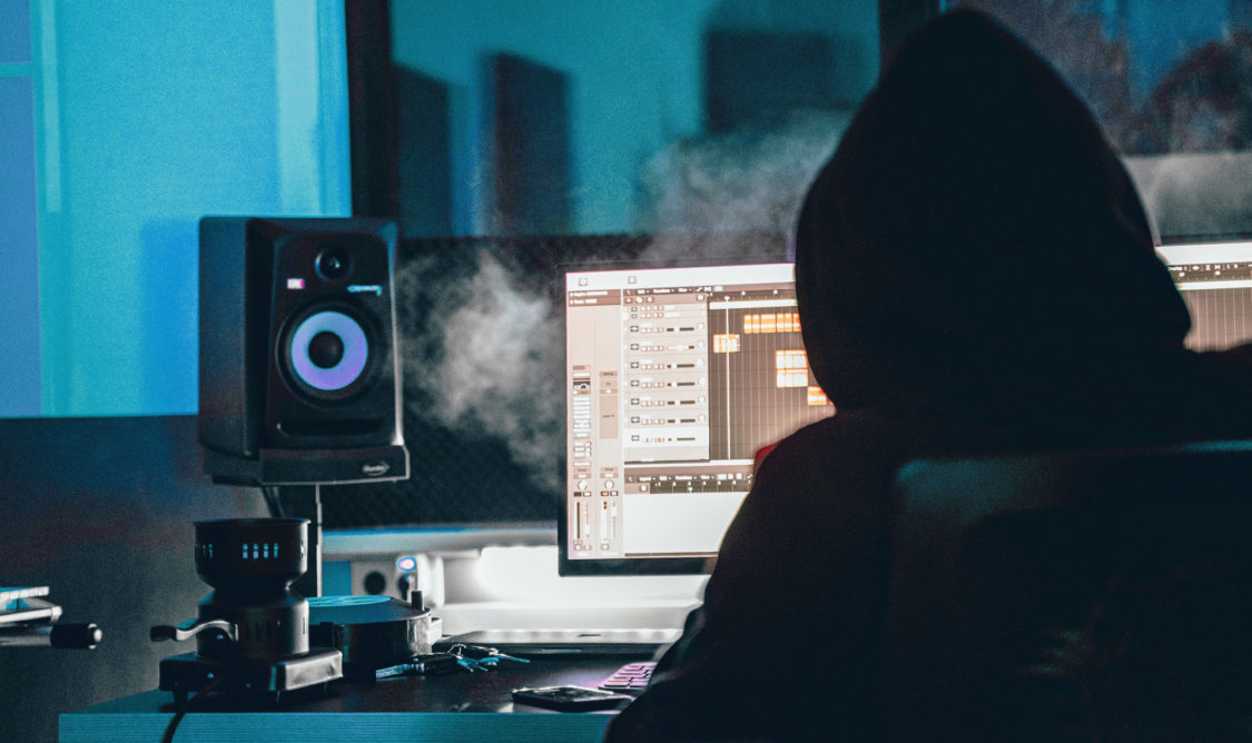 What is a DAW in music? Digital audio workstations explained | Native ...