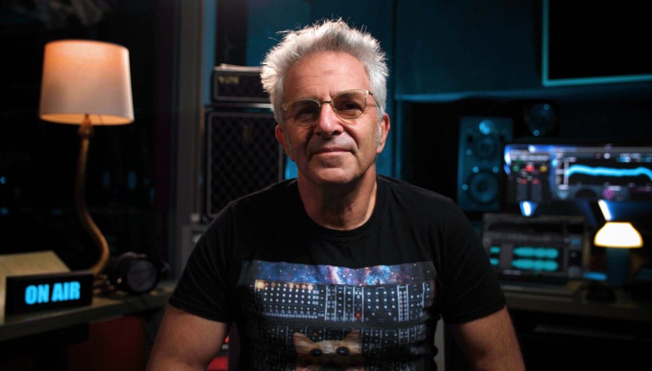 What is a DAW in music? Digital audio workstations explained | Native ...