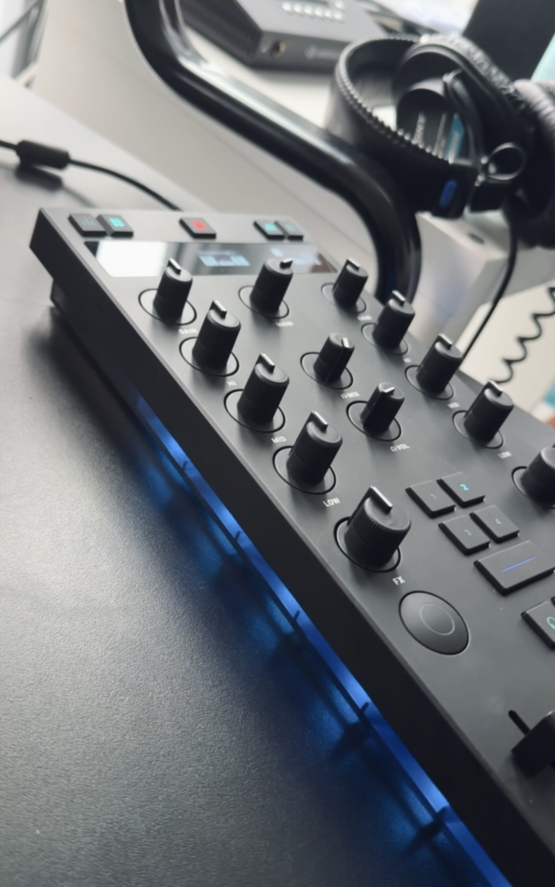 How to customize Traktor Z1 MK2 for DJing | Native Instruments Blog