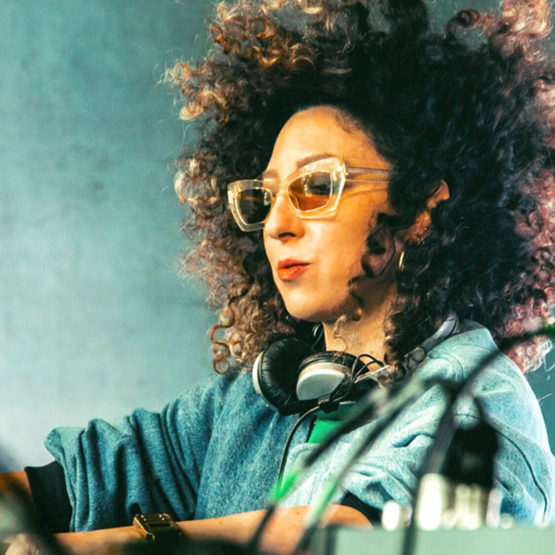 Hilit Kolet shares how she uses Komplete Kontrol to capture her raw ...